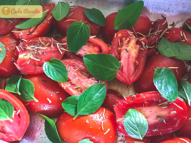 Tomate confit: como fazer tomate confitado - Cada Receita