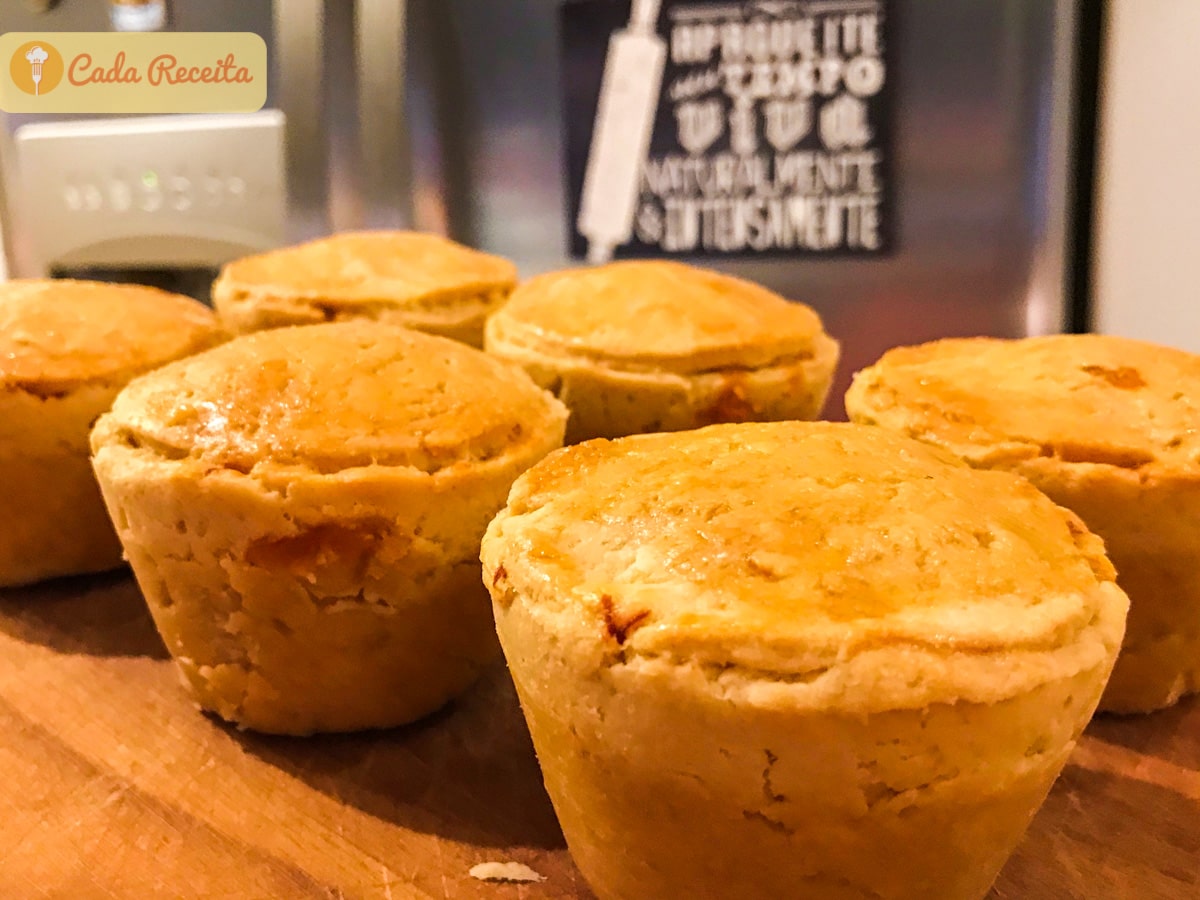 Empada de frango: receita com recheio cremoso - Cada Receita