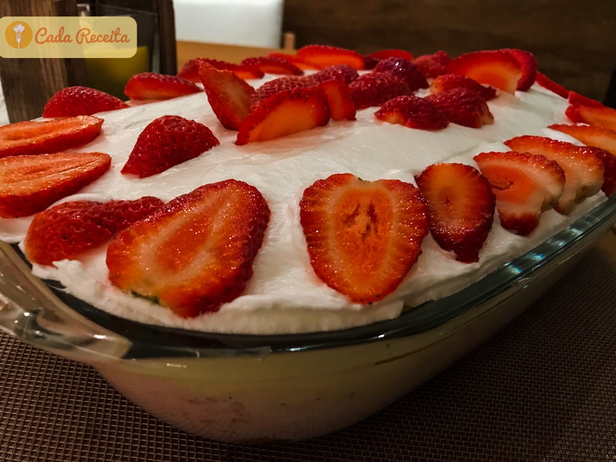 Pavê de morango: receita fácil e deliciosa - Cada Receita