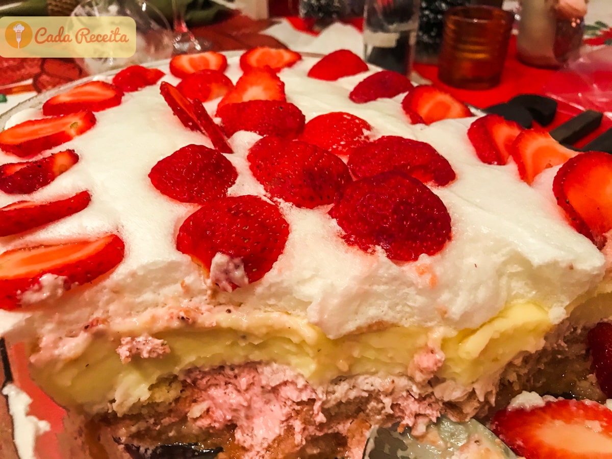 Pavê de morango: receita fácil e deliciosa - Cada Receita