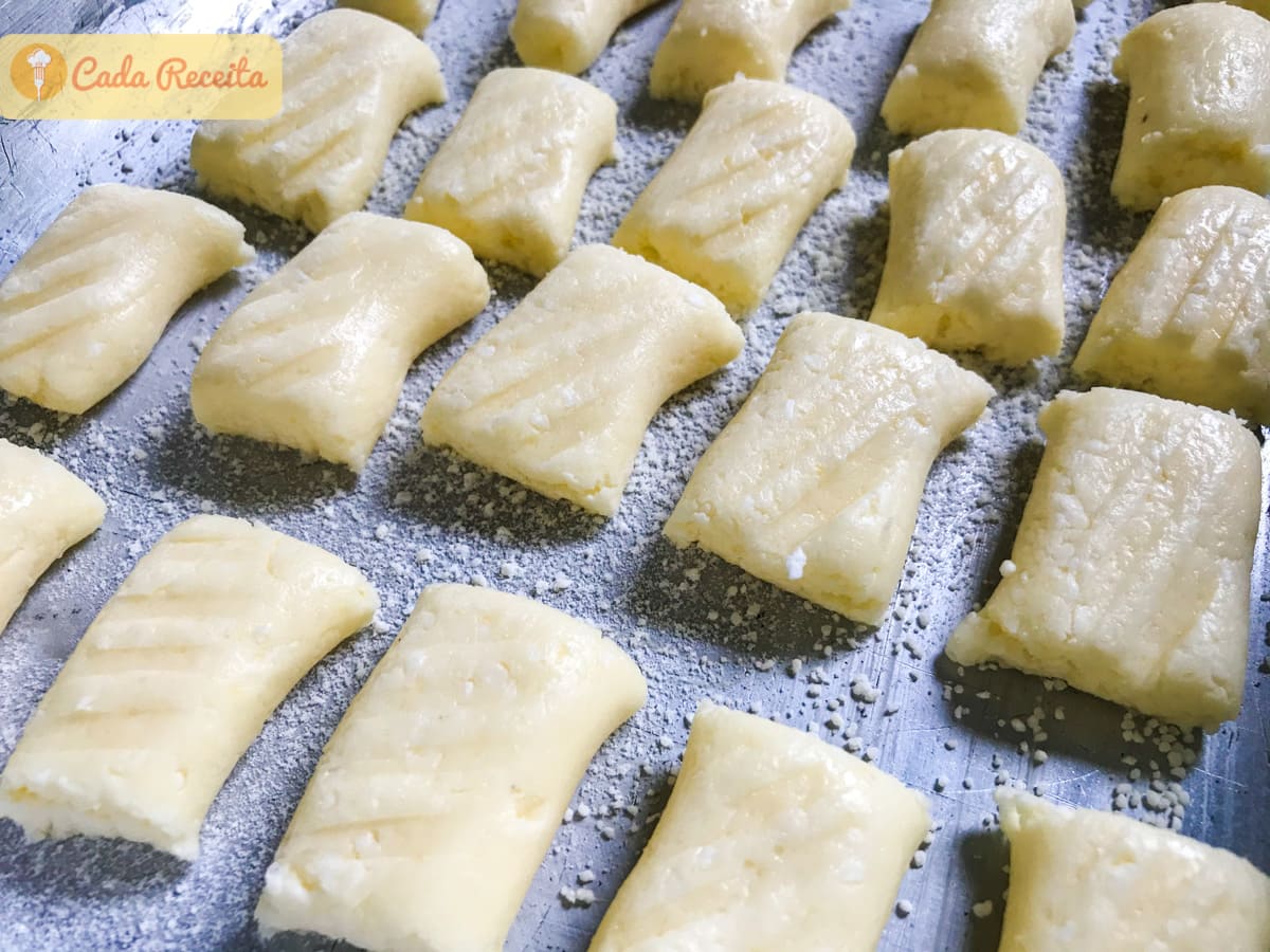 Sequilho de coco muito prático e delicioso - Cada Receita