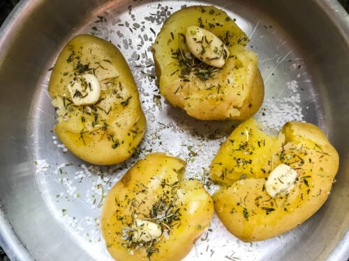 Batata ao murro: receita fácil para se deliciar - Cada Receita